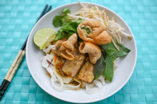 Cau Lau – Hoi An Special Noodles with Marinated Pork | CHILLI & MINT