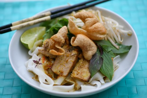 Cau Lau – Hoi An Special Noodles with Marinated Pork | CHILLI & MINT